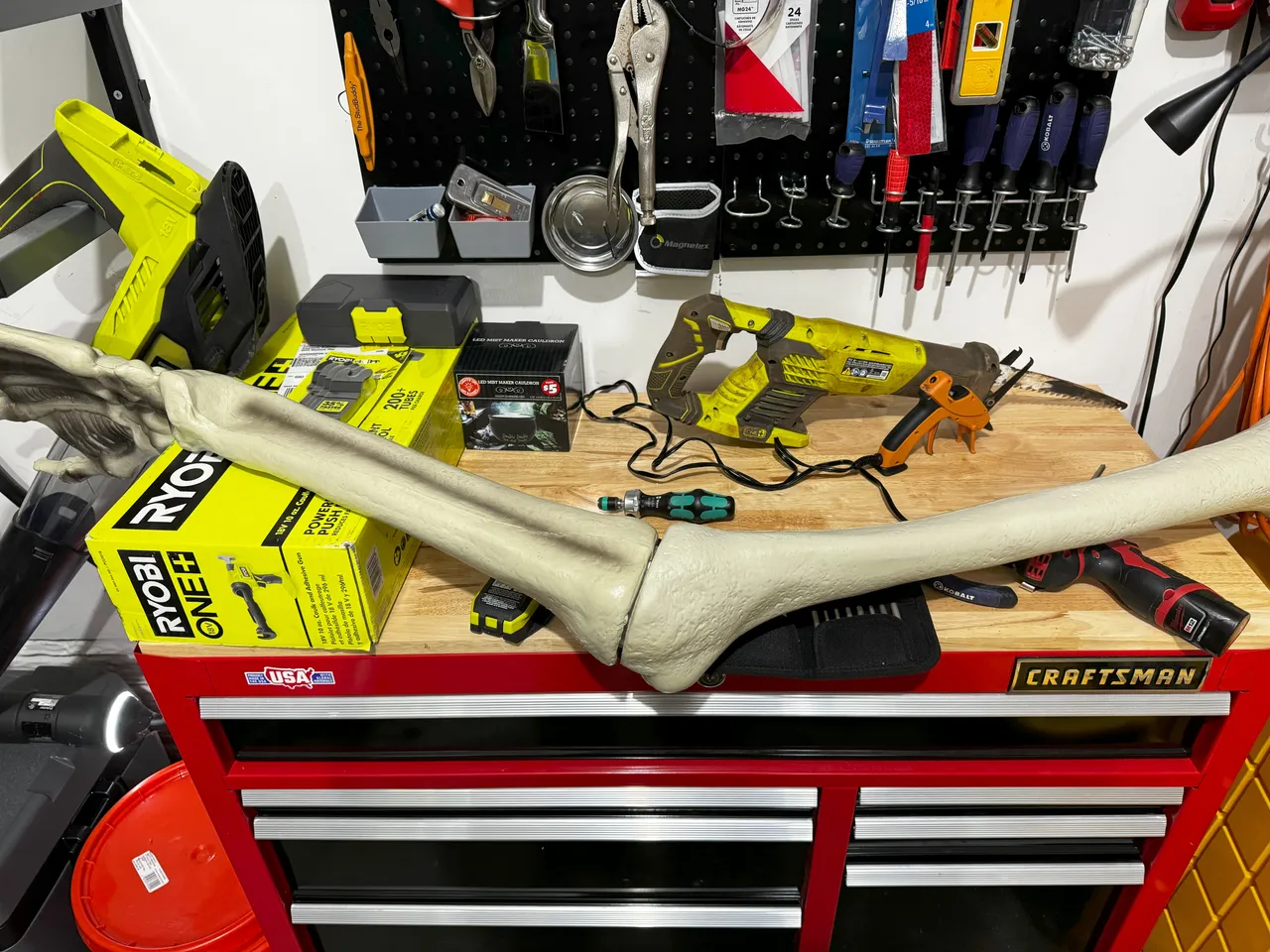 Home Depot 12 ft Giant-Sized Skeleton - Replacement Forearm Mount by ...