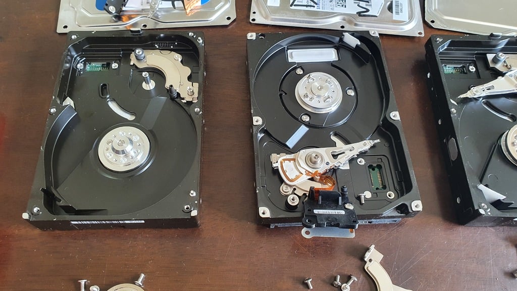 HDD Platten Untersetzter | HDD platter coaster by Schmitt | Download ...