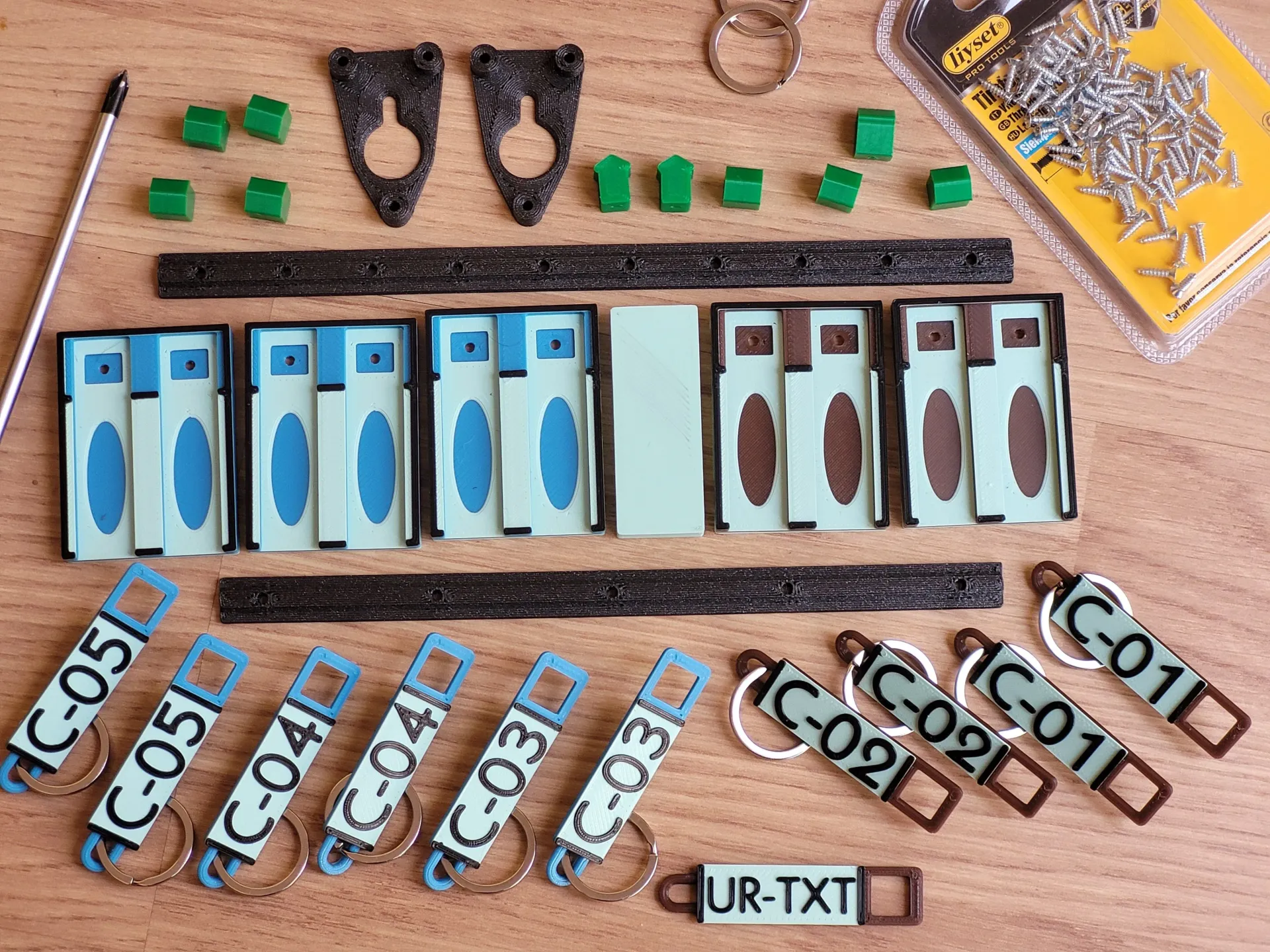 Monop' Key Chain + Wall organizer - No MMU - v2 More Text !!! by Olo ...