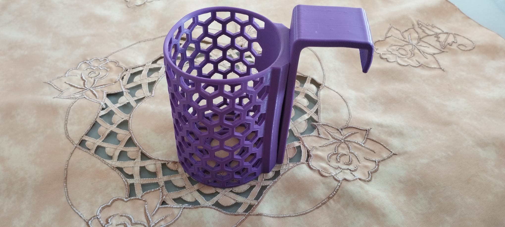 Kids bottle holder by Kai Mildner | Download free STL model ...