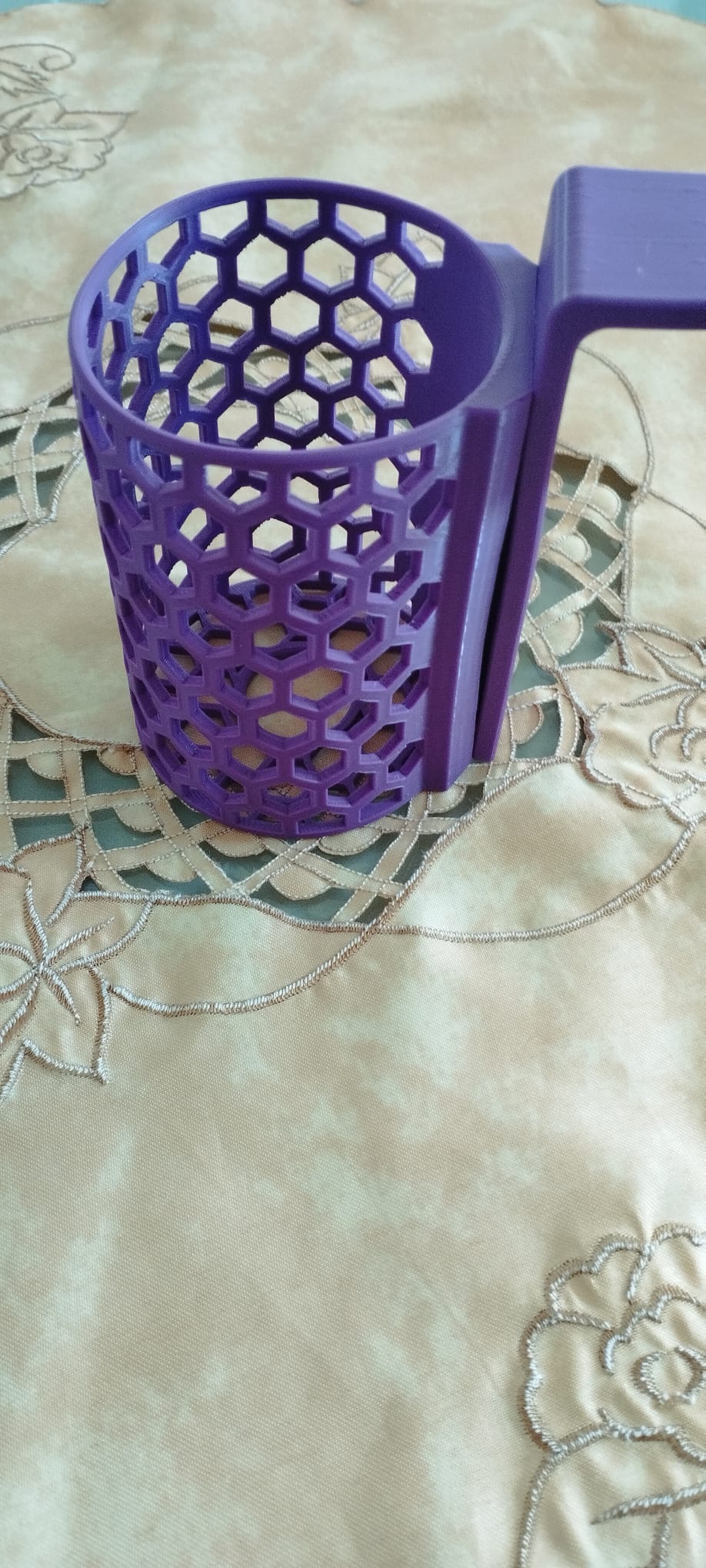 Kids bottle holder by Kai Mildner | Download free STL model ...