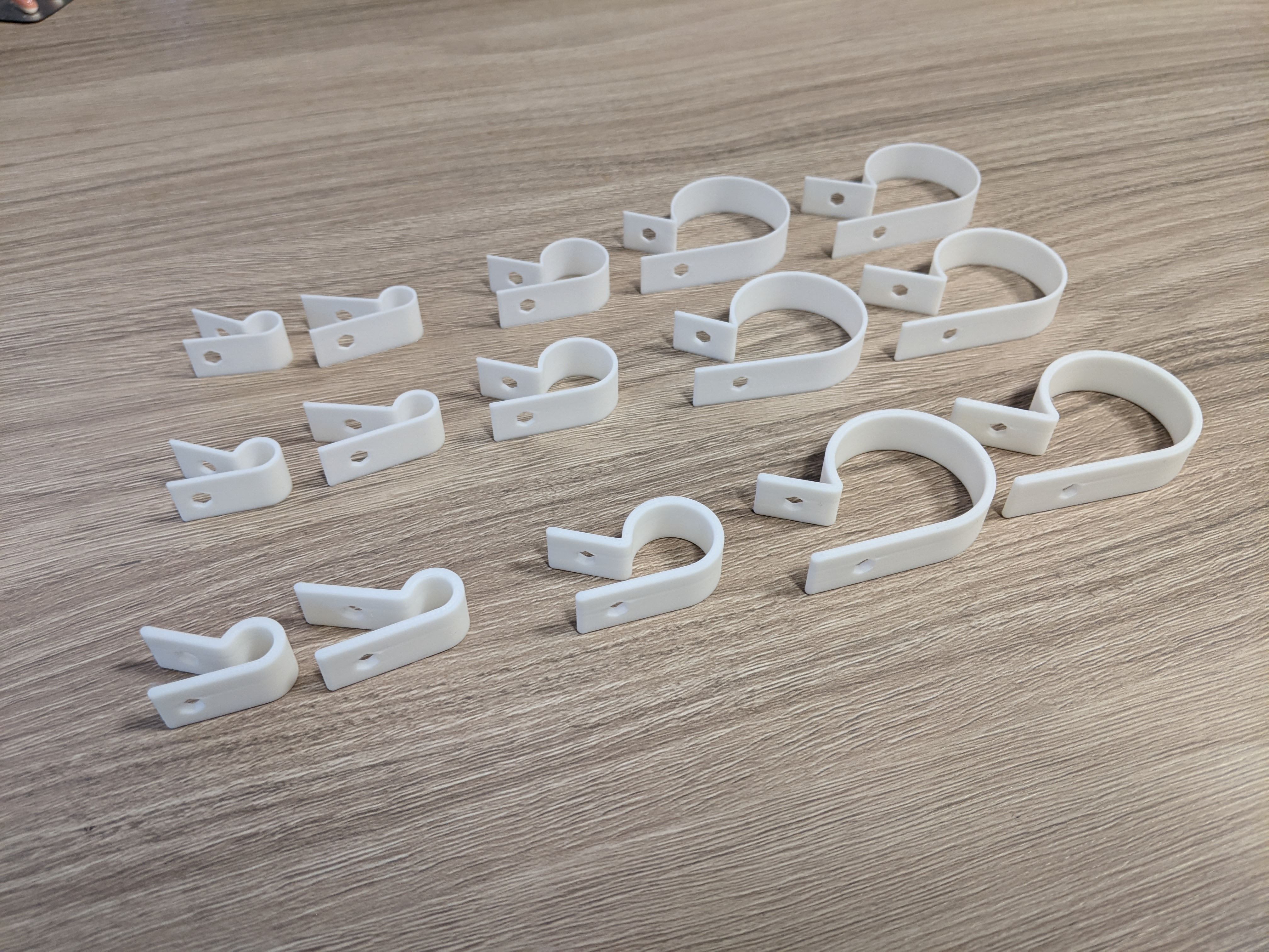 Cable clamps/clips von richienko | Kostenloses STL-Modell herunterladen ...