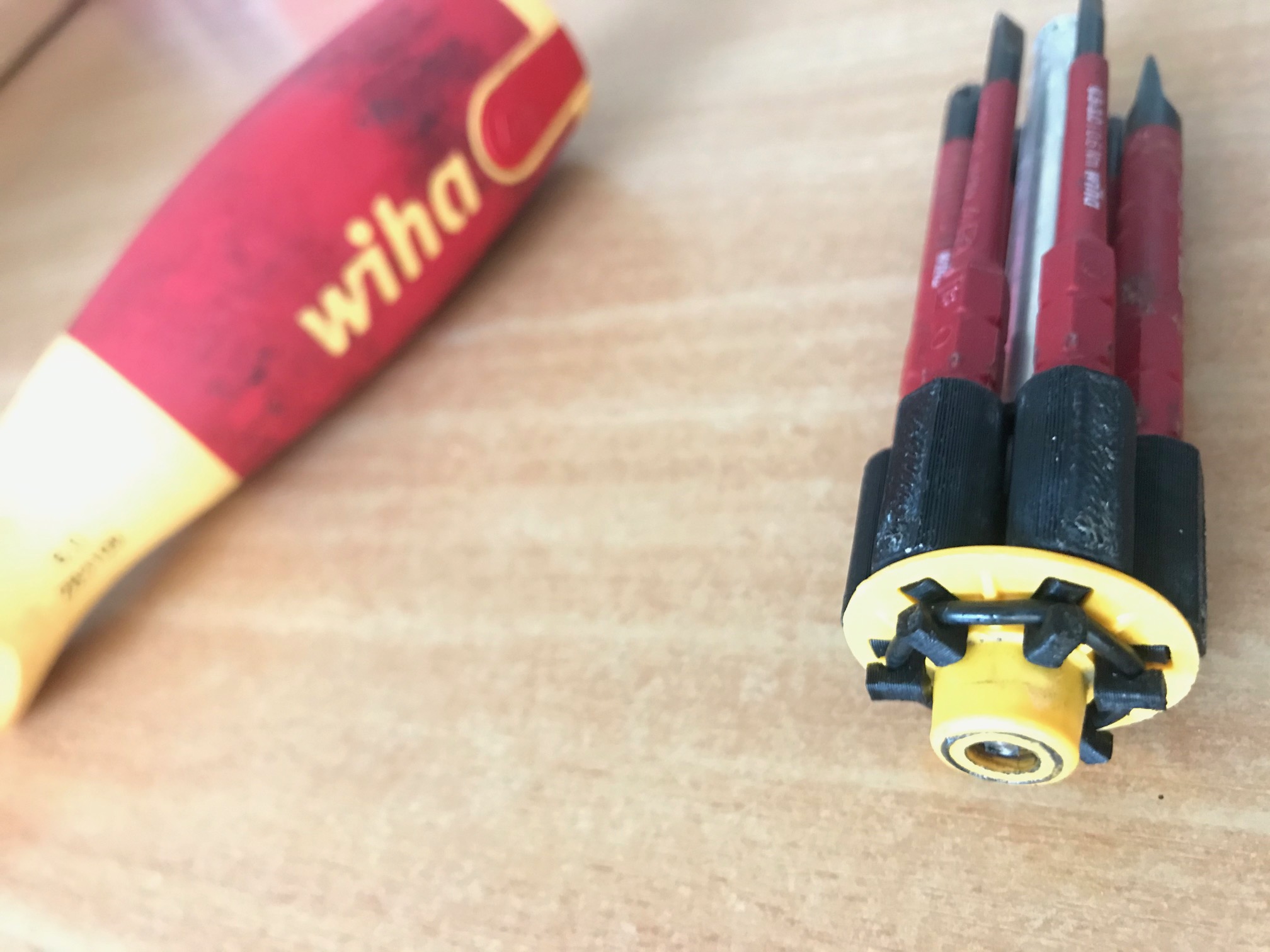 Držák výměnných bitů u WIHA šroubováku. Replacement bit holder for WIHA ...