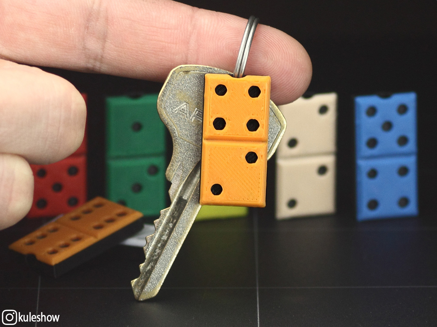 Dominoes Keychain (28 tiles) by bigovereasy | Download free STL model ...