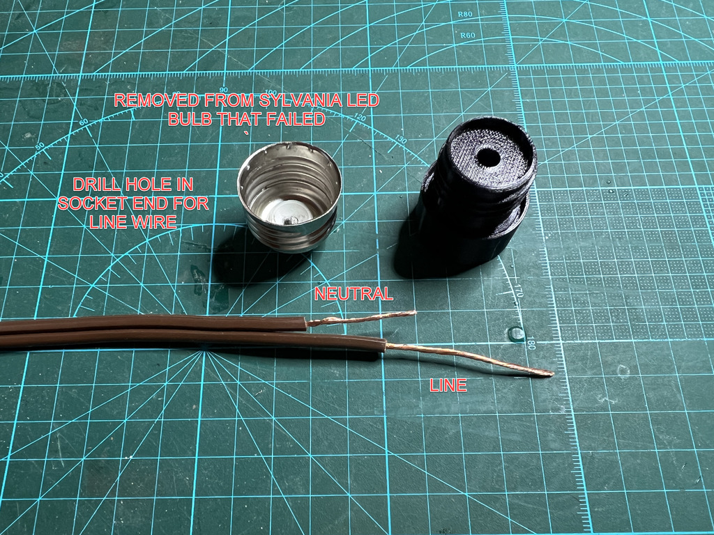 Standard light socket to 2 wire adapter by Kisssys | Download free STL ...