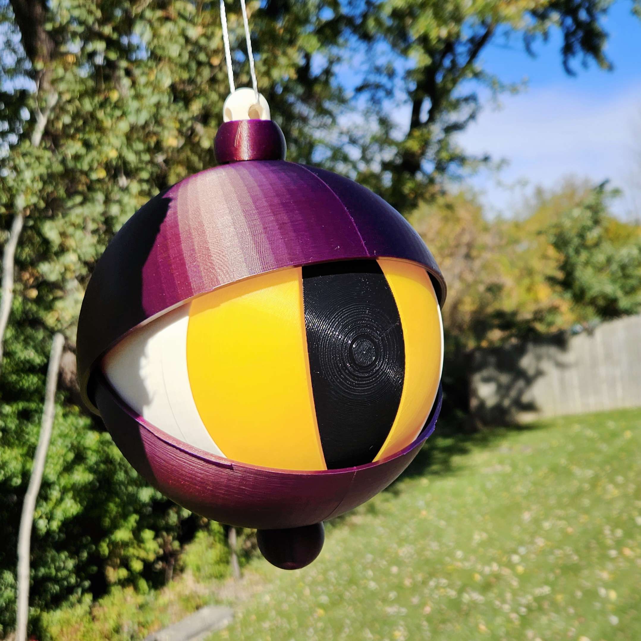 Large Hanging Monster Eye / Eyeball - Halloween Outdoor Decor by Amoda ...