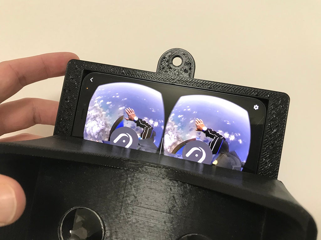 iPhone X adapter tray for VR Headset by joecarpita | Download free STL ...