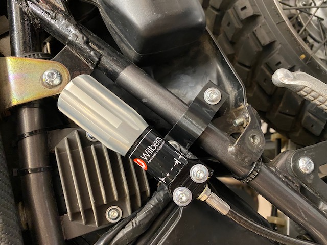 Suzuki DR-650: spring preload adjuster bracket (Schelle für ...