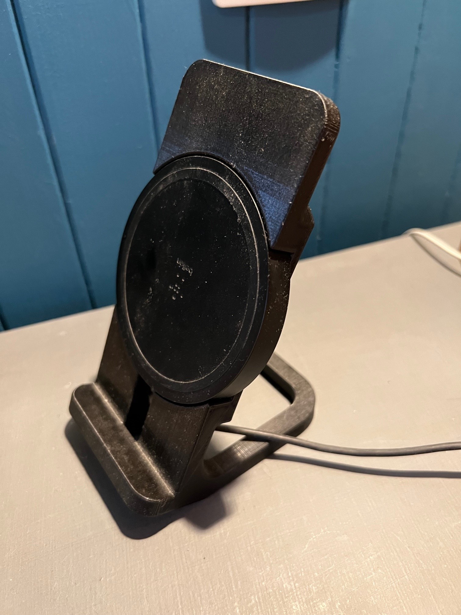 Belkin induction pad charging support by LU_technic | Download free STL ...