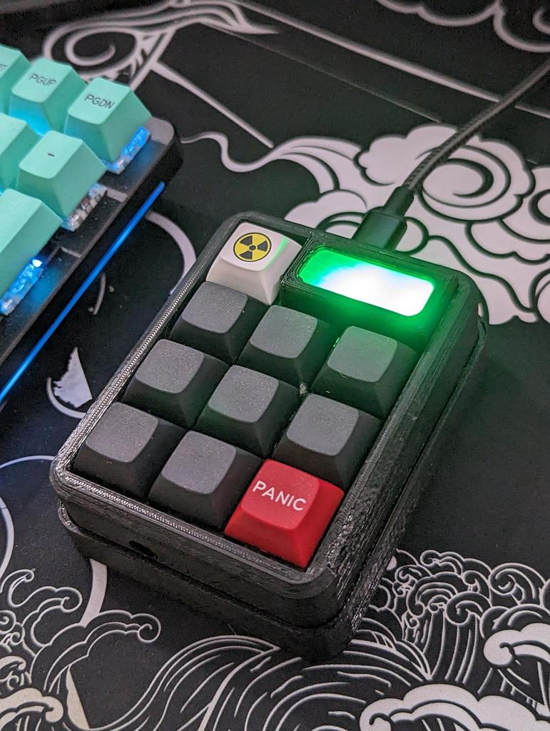 Macropad with RP2040 and CircuitPython by natepichler | Download free STL model | Printables.com