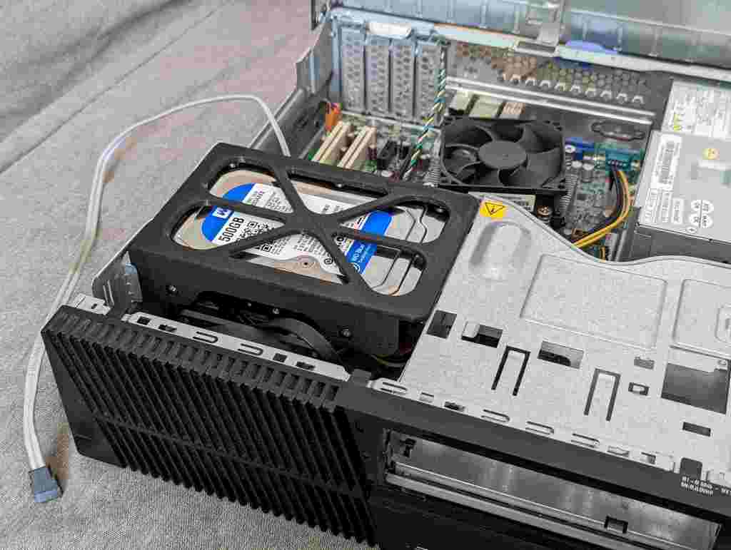 ThinkCentre M81 HDD Mount by natepichler | Download free STL model ...