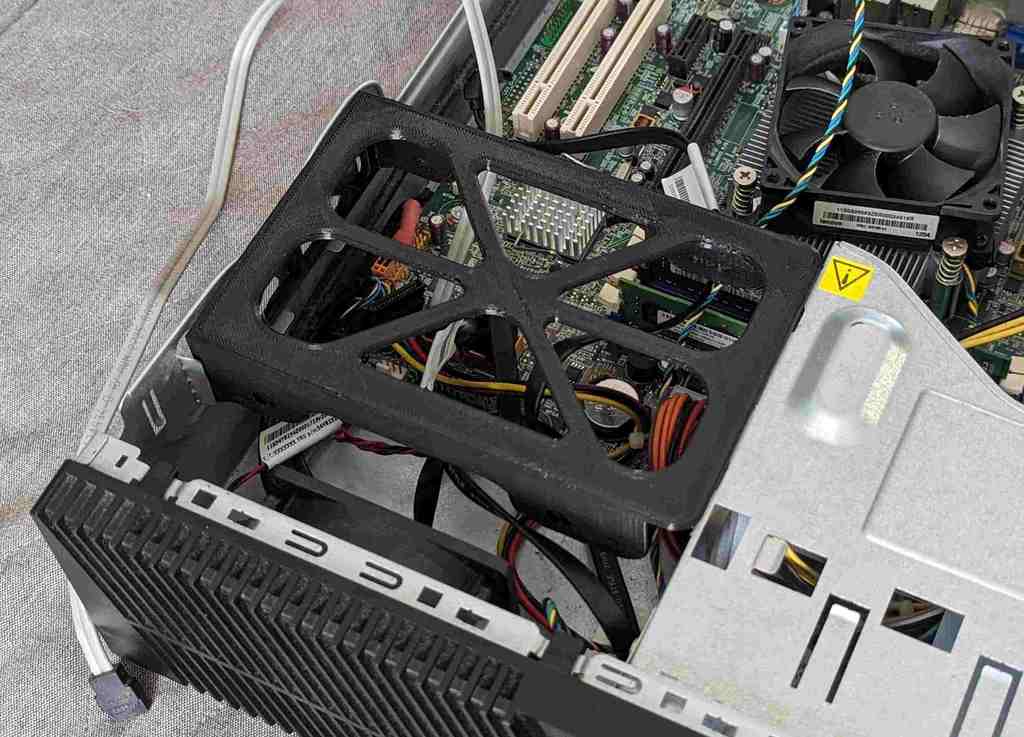 ThinkCentre M81 HDD Mount by natepichler | Download free STL model ...