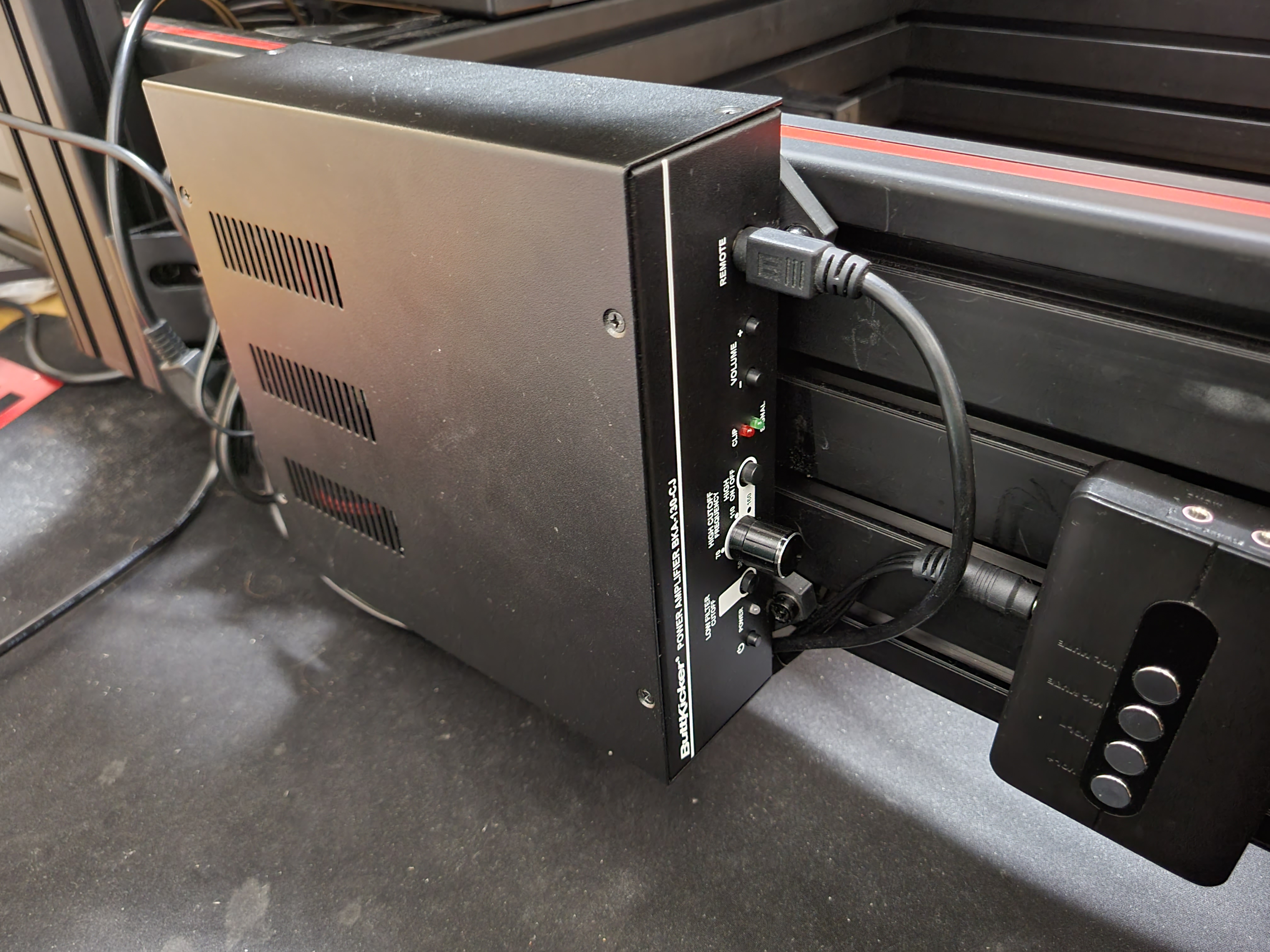 Buttkicker Amp Mounting Feet for Sim Rig by D | Download free STL model ...