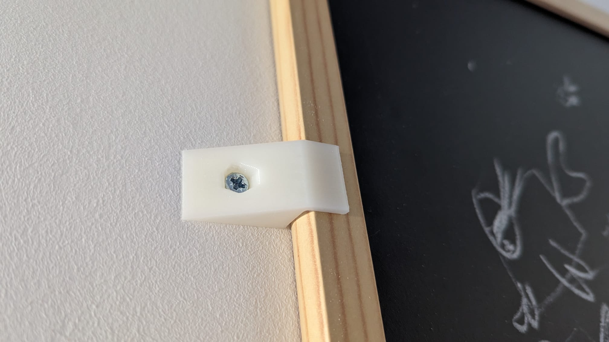 Blackboard wall mount by Krokodyl | Download free STL model ...