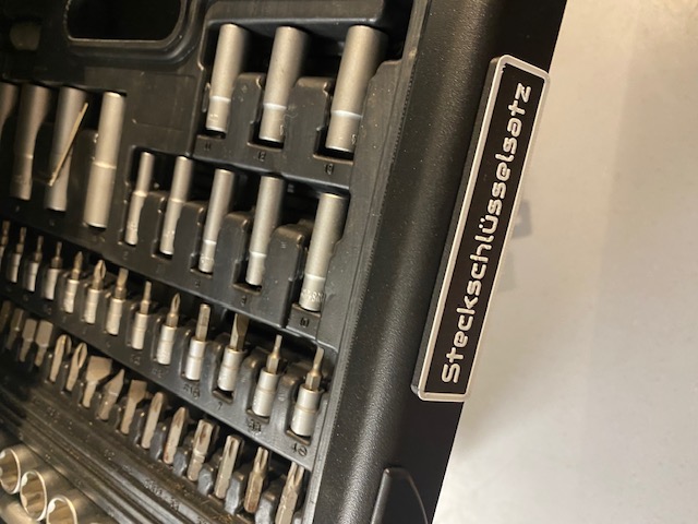 Wisent Tool Trolley Tray Tag - "Steckschlüsselsatz" by Dr. Stefan Lux ...