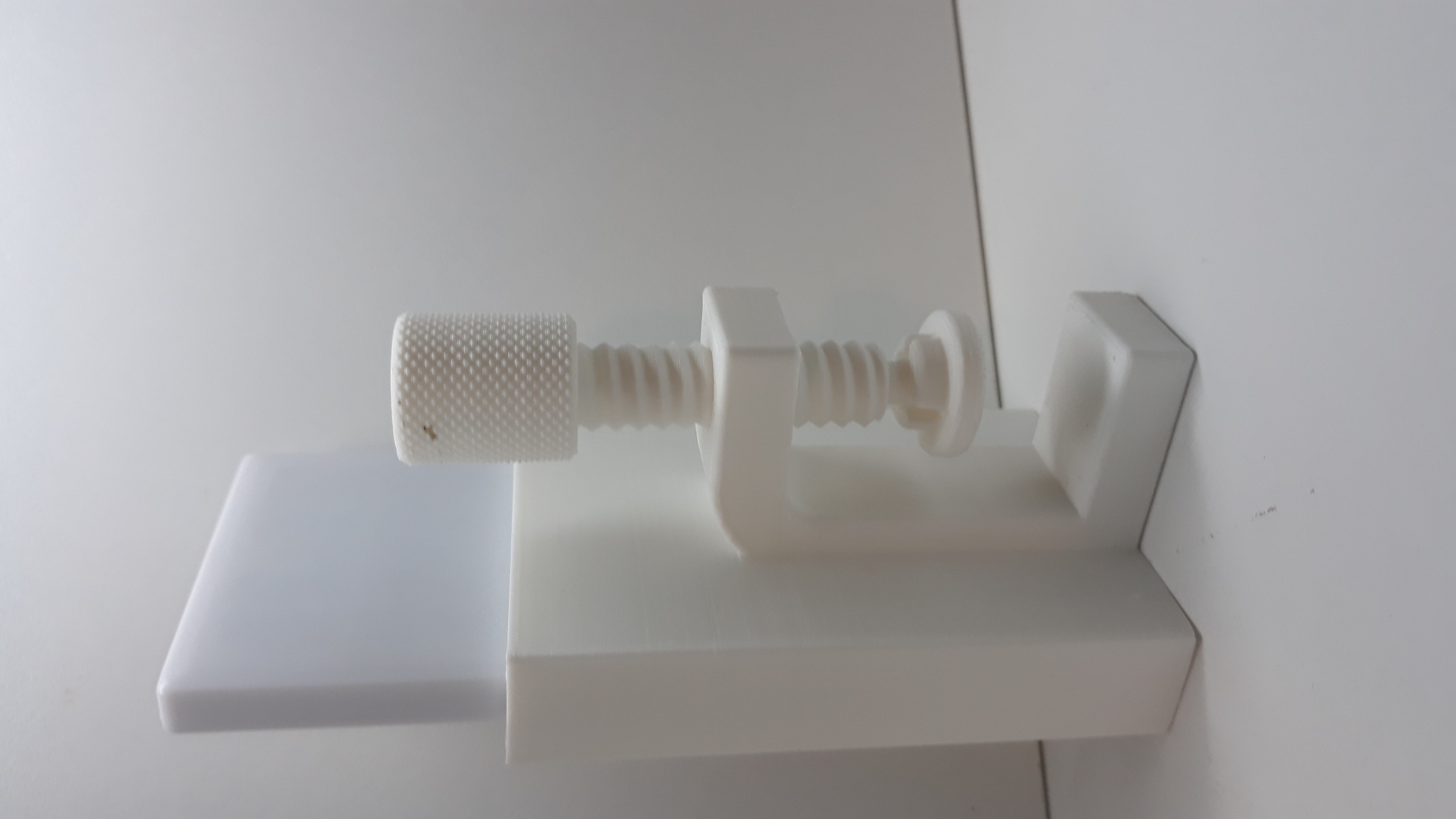 Led light holder with clamp by Design Lab 3d | Download free STL model ...