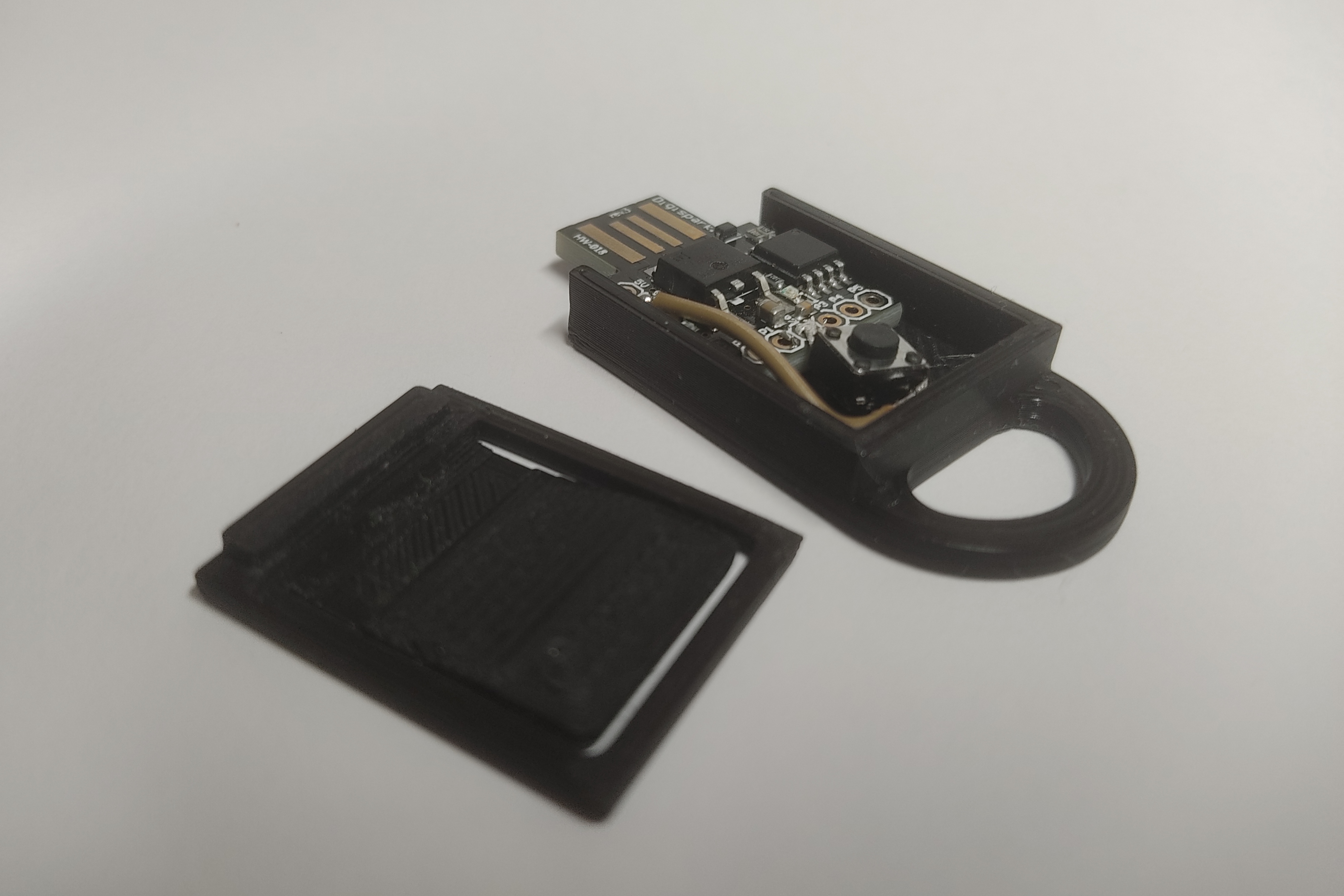 Macro Keychain (Programmable) by bliepp | Download free STL model ...