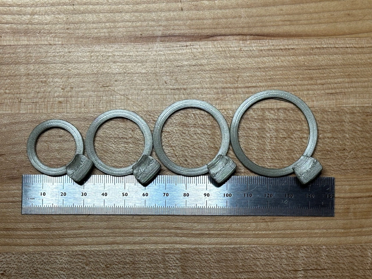 Keyring Ring! :-) Keep your keys on hand. Literally. by 3DBob ...