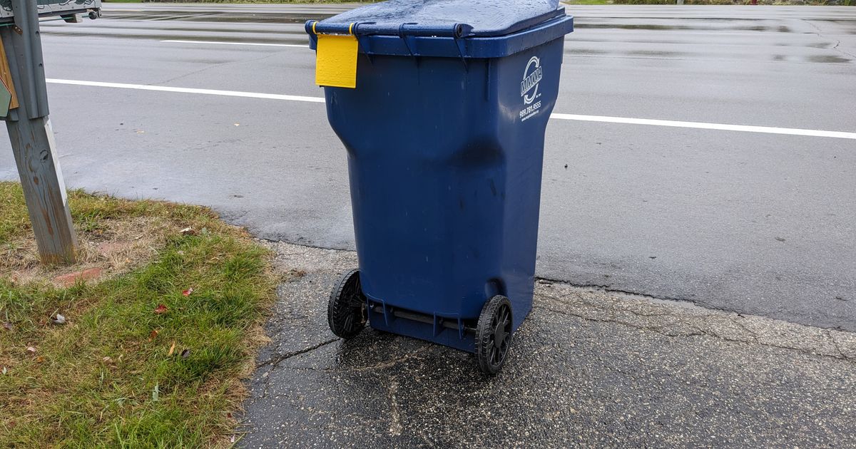 Full/Empty Flag for Curbside Waste Bin / Trash Can by kaje | Download ...