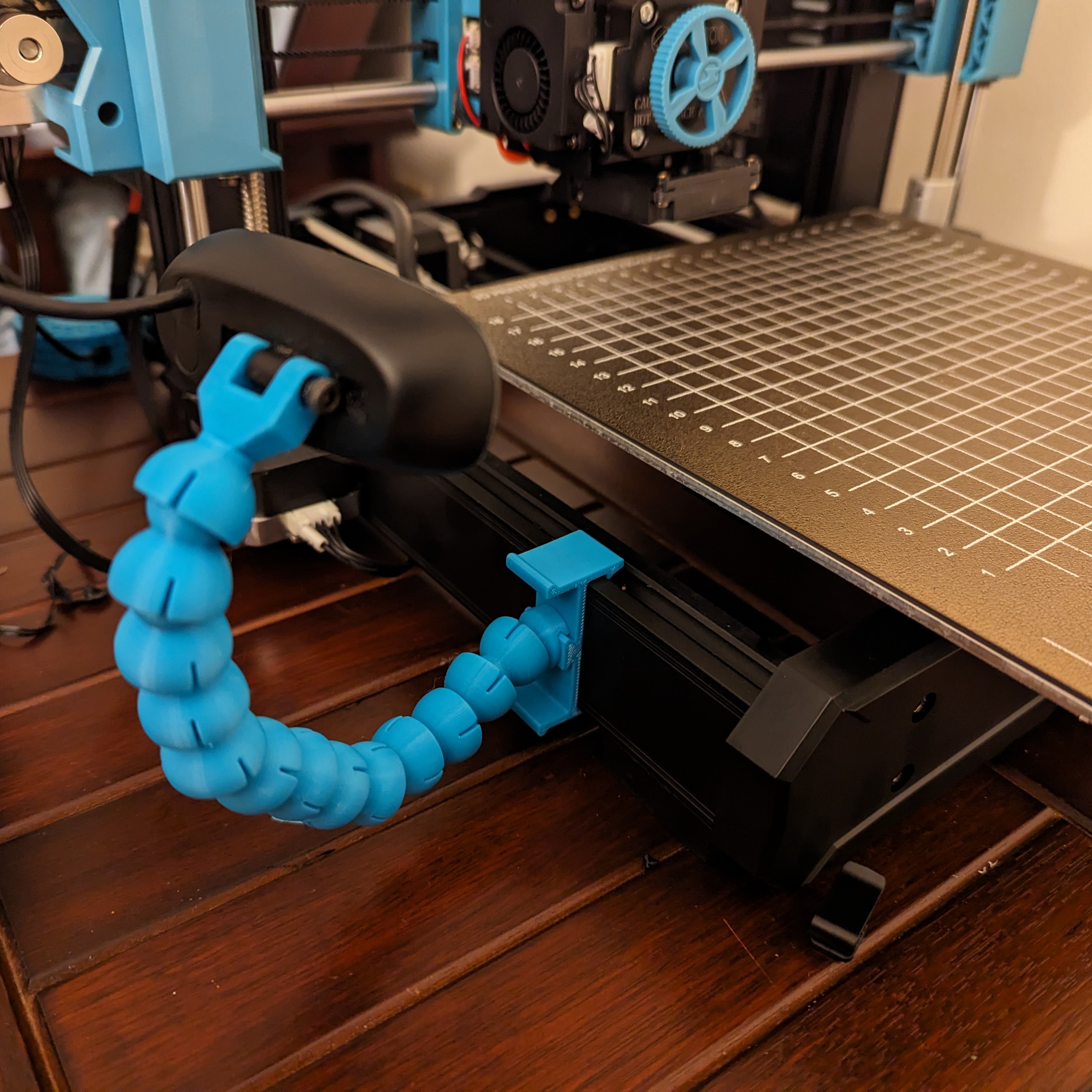 SV06 clip for flexi-arm camera mount by hairyball | Download free STL ...