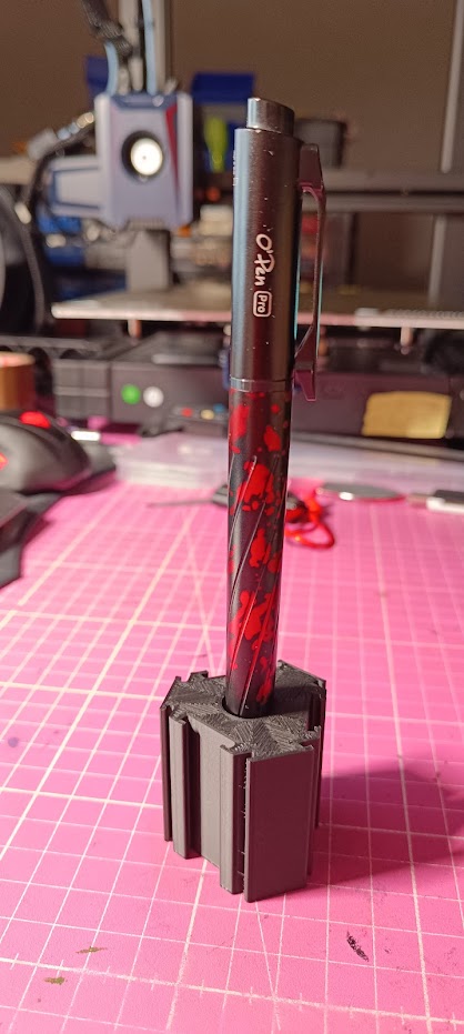 Hexagon Stand für Olight O'Pen PRO by Marlene | Download free STL model ...