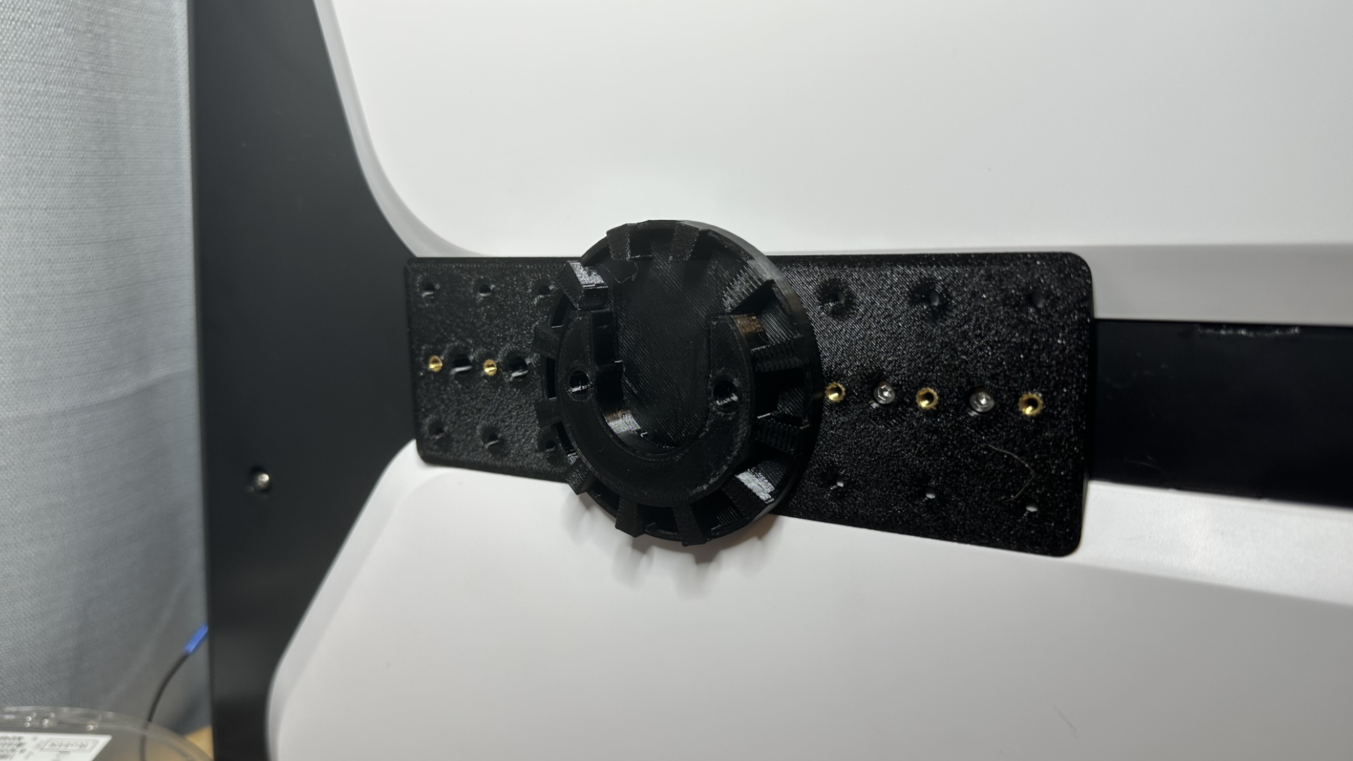 V2 Qidi X-Plus 3 Side Spool Mount autorstwa SomeDude | Pobierz darmowy ...