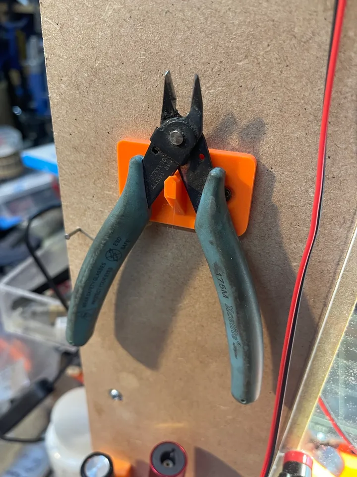 Flush cut snips holder for enclosure by Skully | Download free STL ...