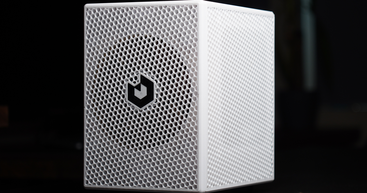 Little Boy S - Tiny Mini ITX case by makerunit | Download free STL ...