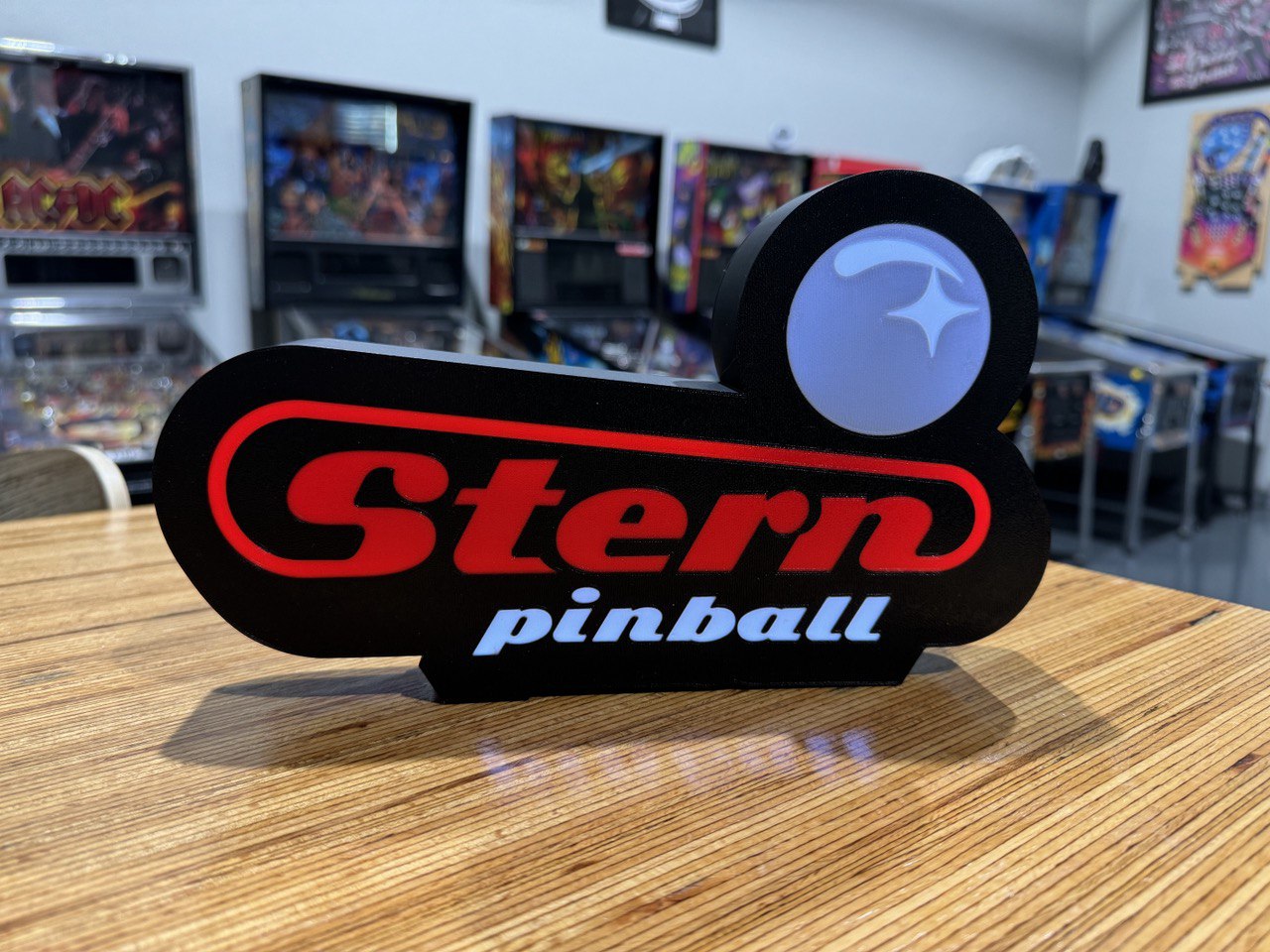 Stern Pinball Lightbox Logo por PlanBee | Descargar modelo STL gratuito ...