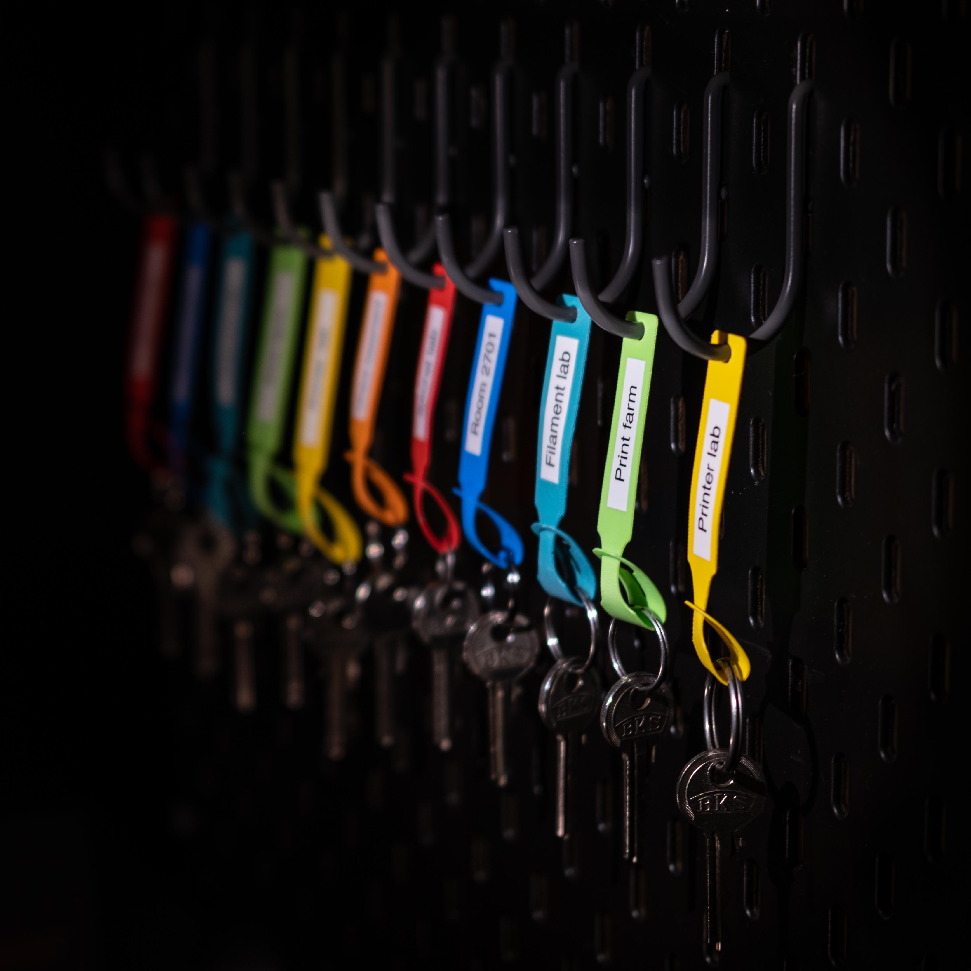 Minimalistic Flexible Key Tags by Akio | Download free STL model ...