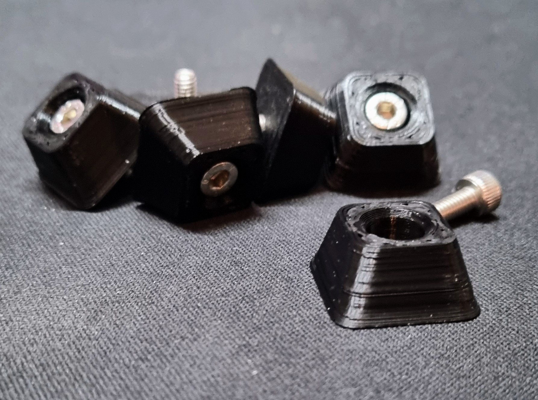 Square tapered feet by Alfred K | Download free STL model | Printables.com