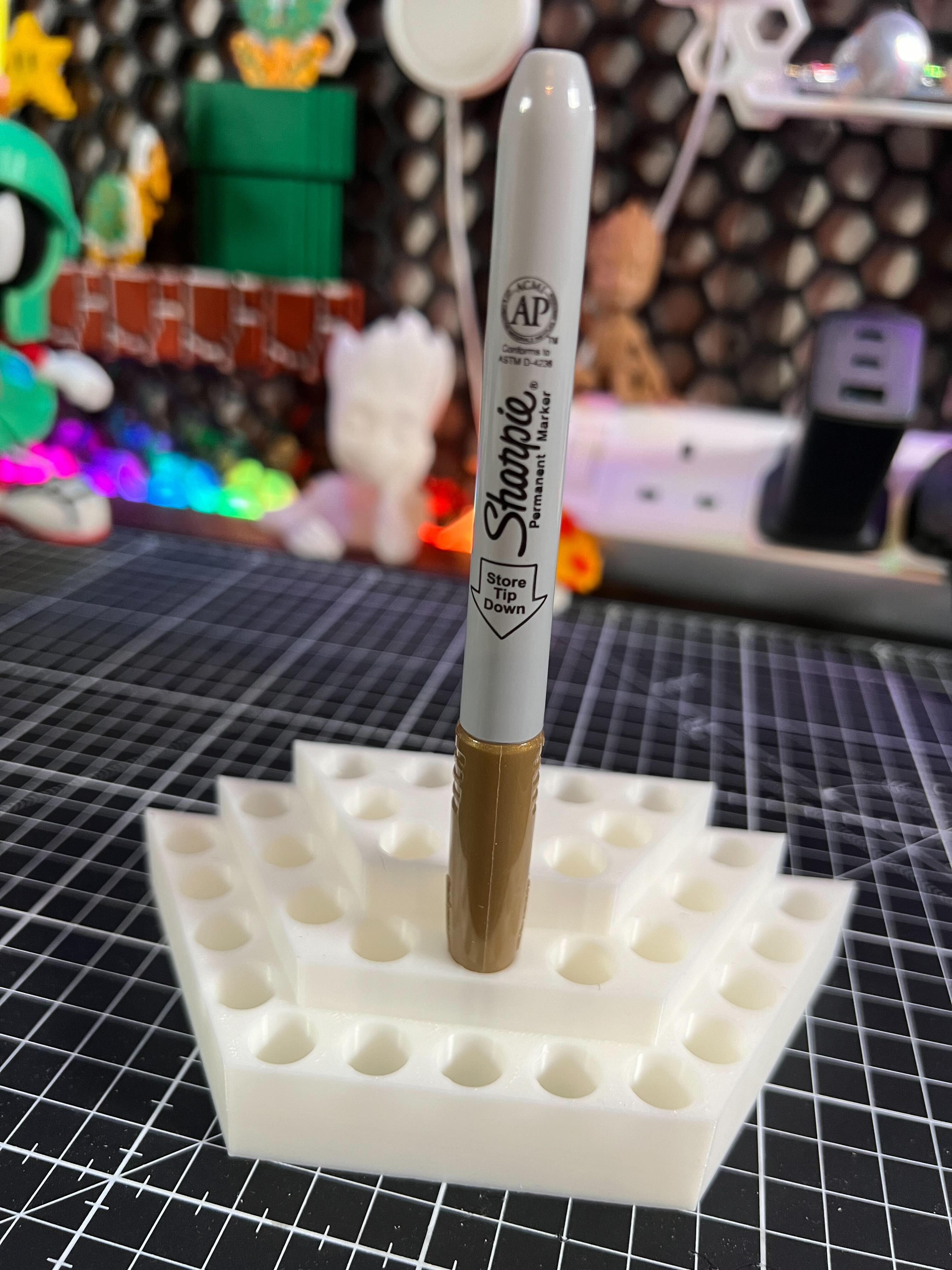Sharpie Holder (HSW) by Anthony Kinson | Download free STL model ...