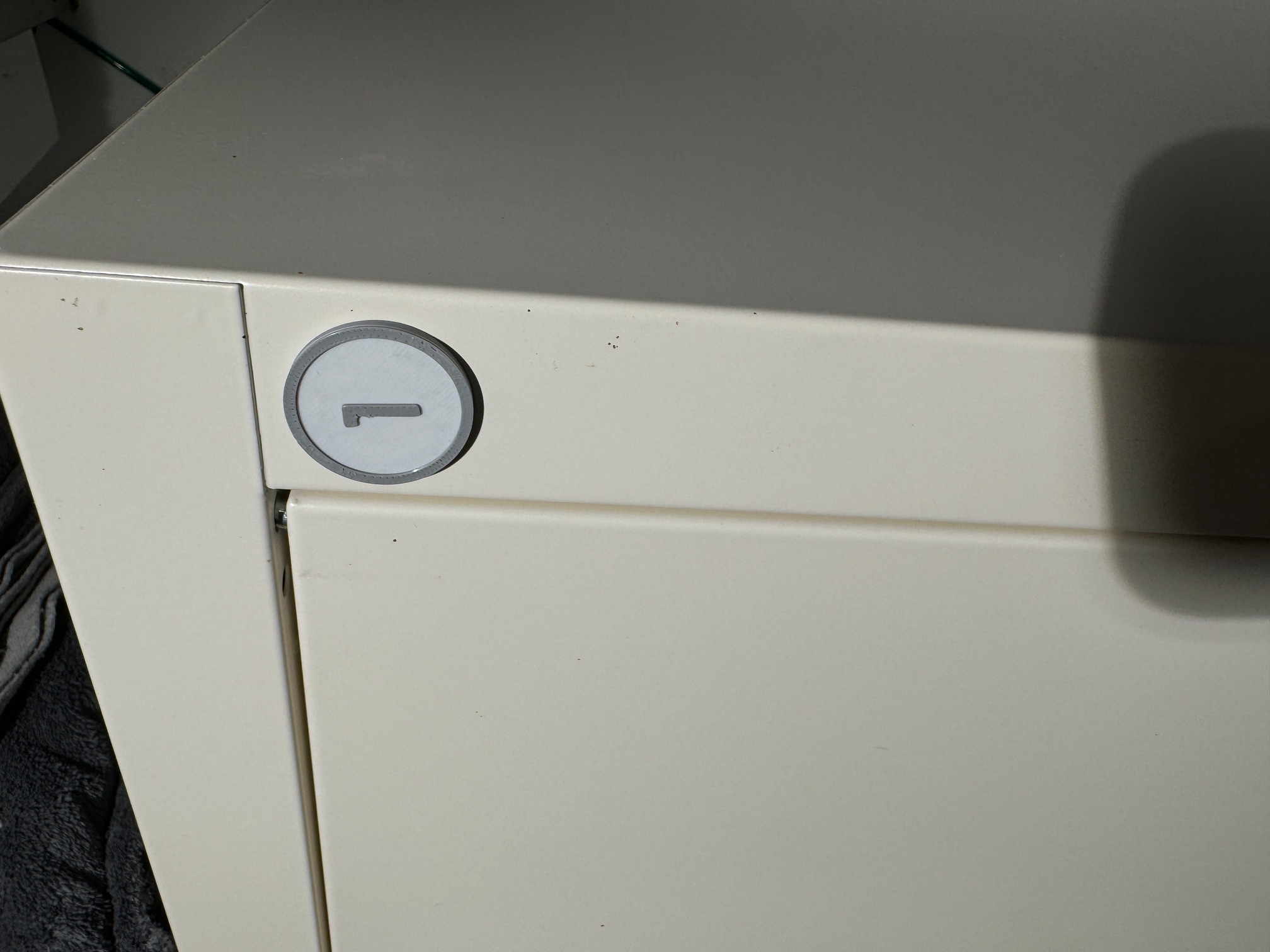 Combintion of magnetic tags and corresponding fobs by Dr. Stefan Lux ...