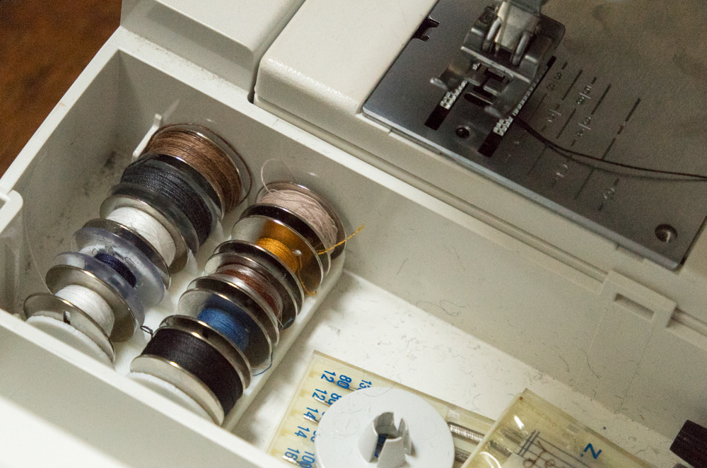 minimalistic thread bobbin holder by Benjamin Wand | Download free STL ...