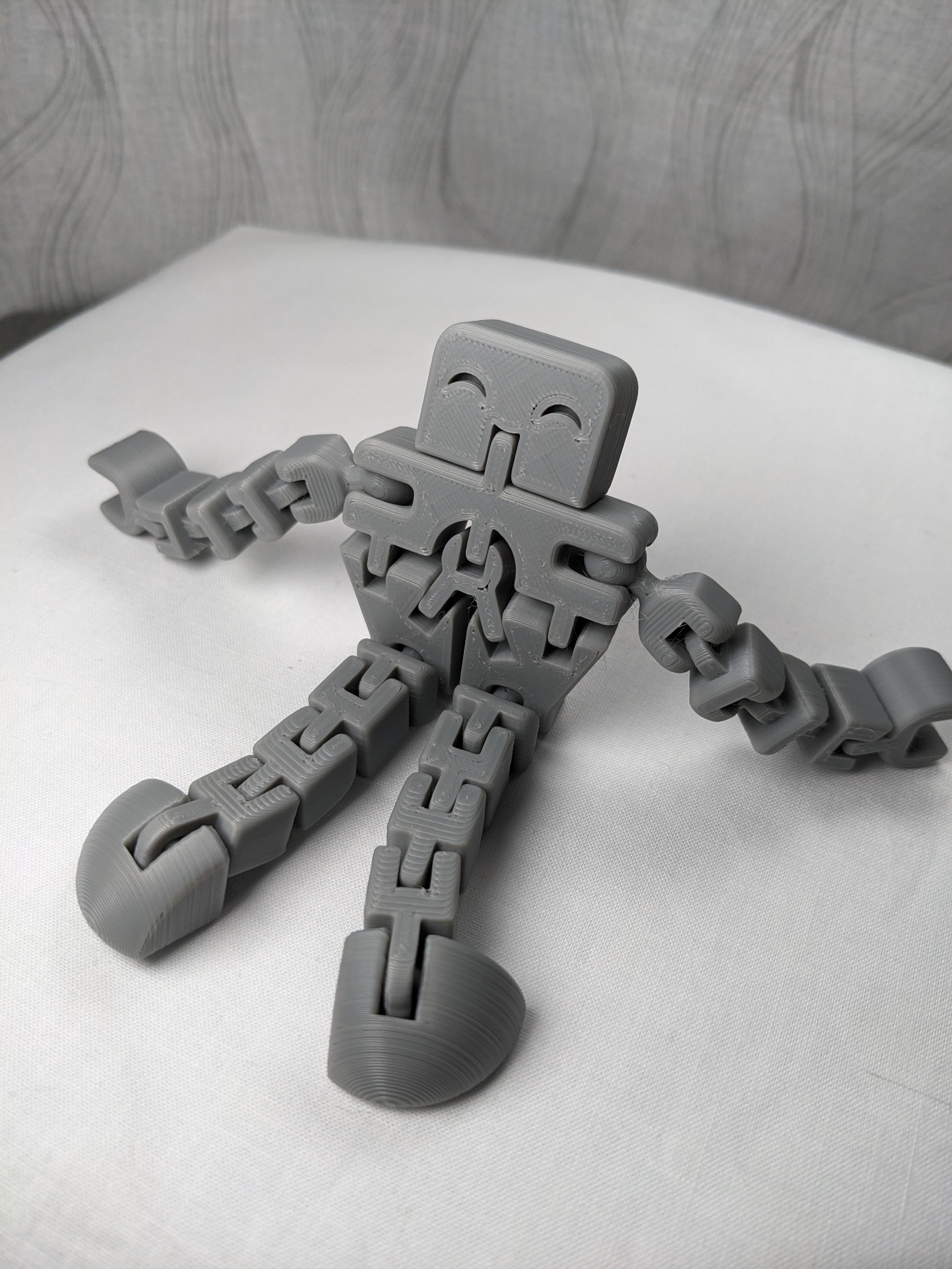 Articulating Flexi Fidget Tap Dancing Drama Robot por Bearded Printer ...