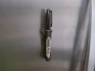 Magnetic Sharpie Holder by Neumo | Download free STL model | Printables.com