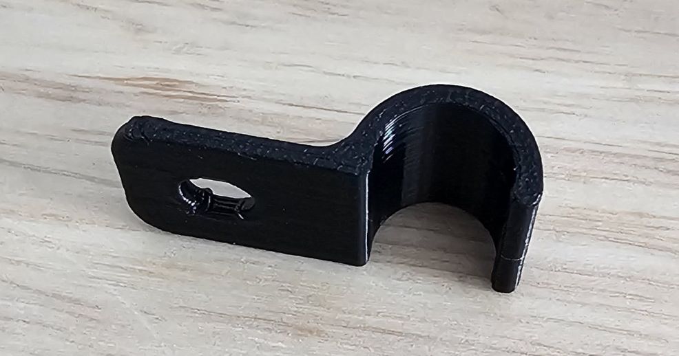 Power Cable Mounting Clip Screw Mount by Lee David | Download free STL ...