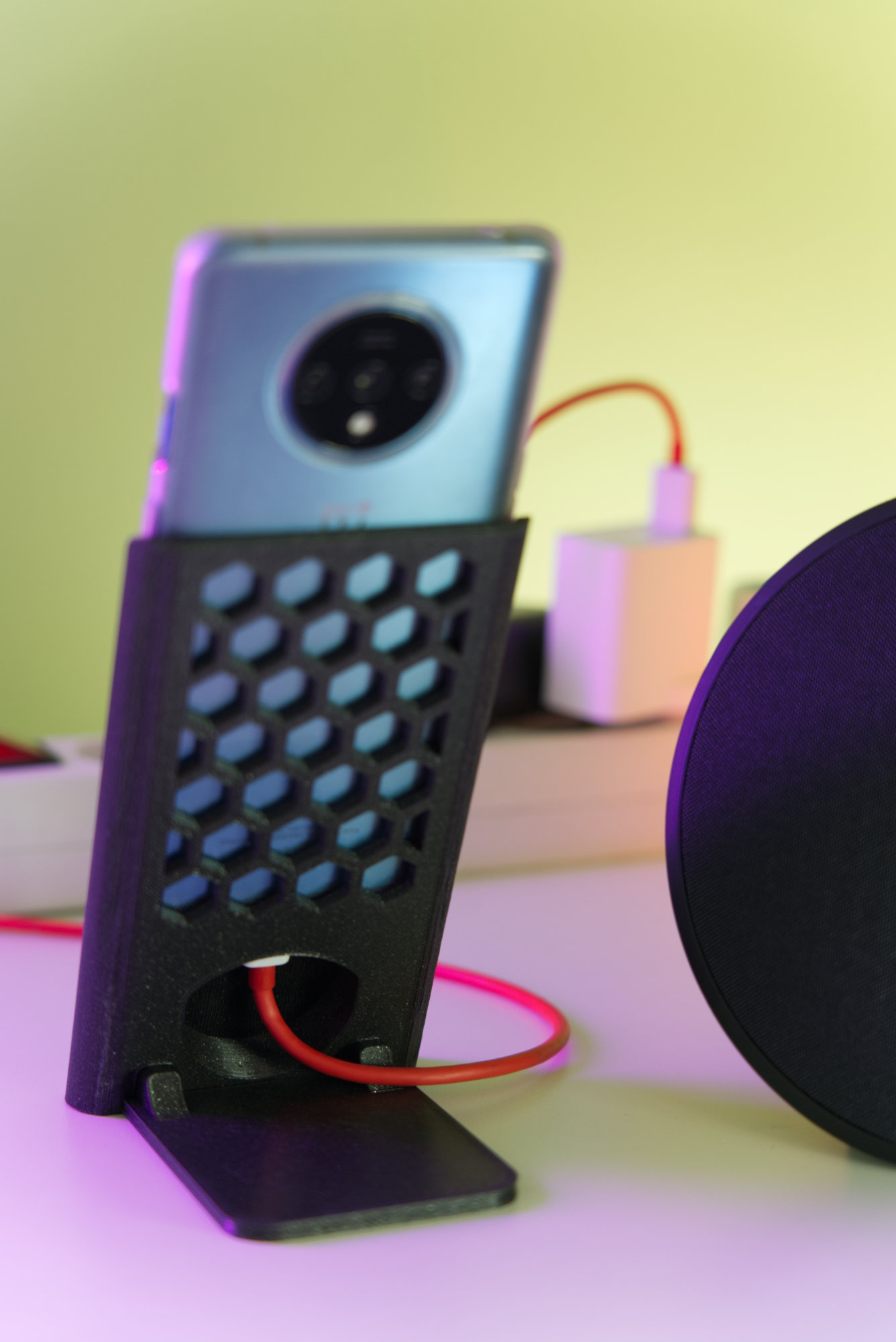 Oneplus 7T Dock von ChrisP | Kostenloses STL-Modell herunterladen ...