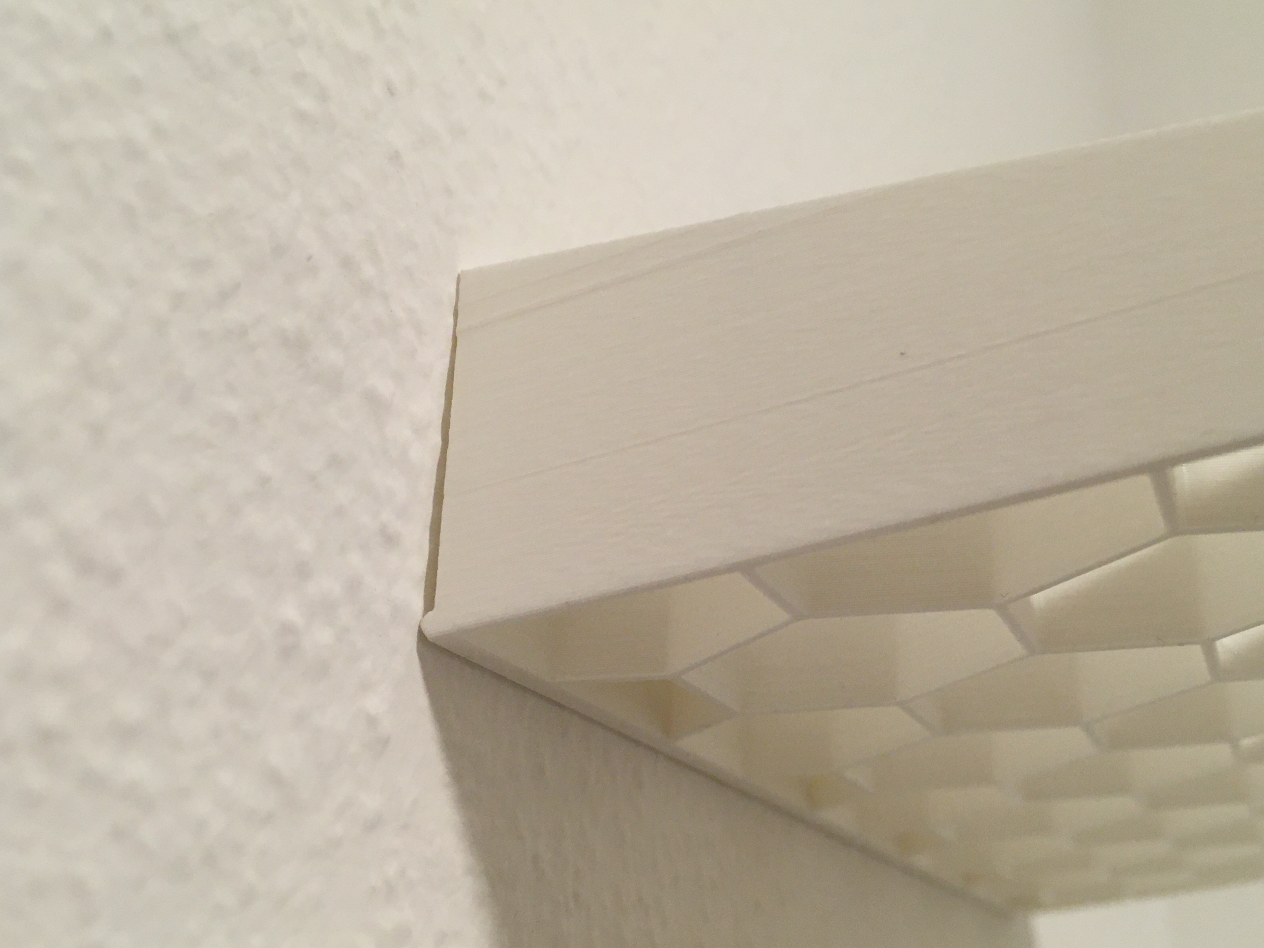 Hexagon shelf with recess for a first aid kit / Regalbord mit ...