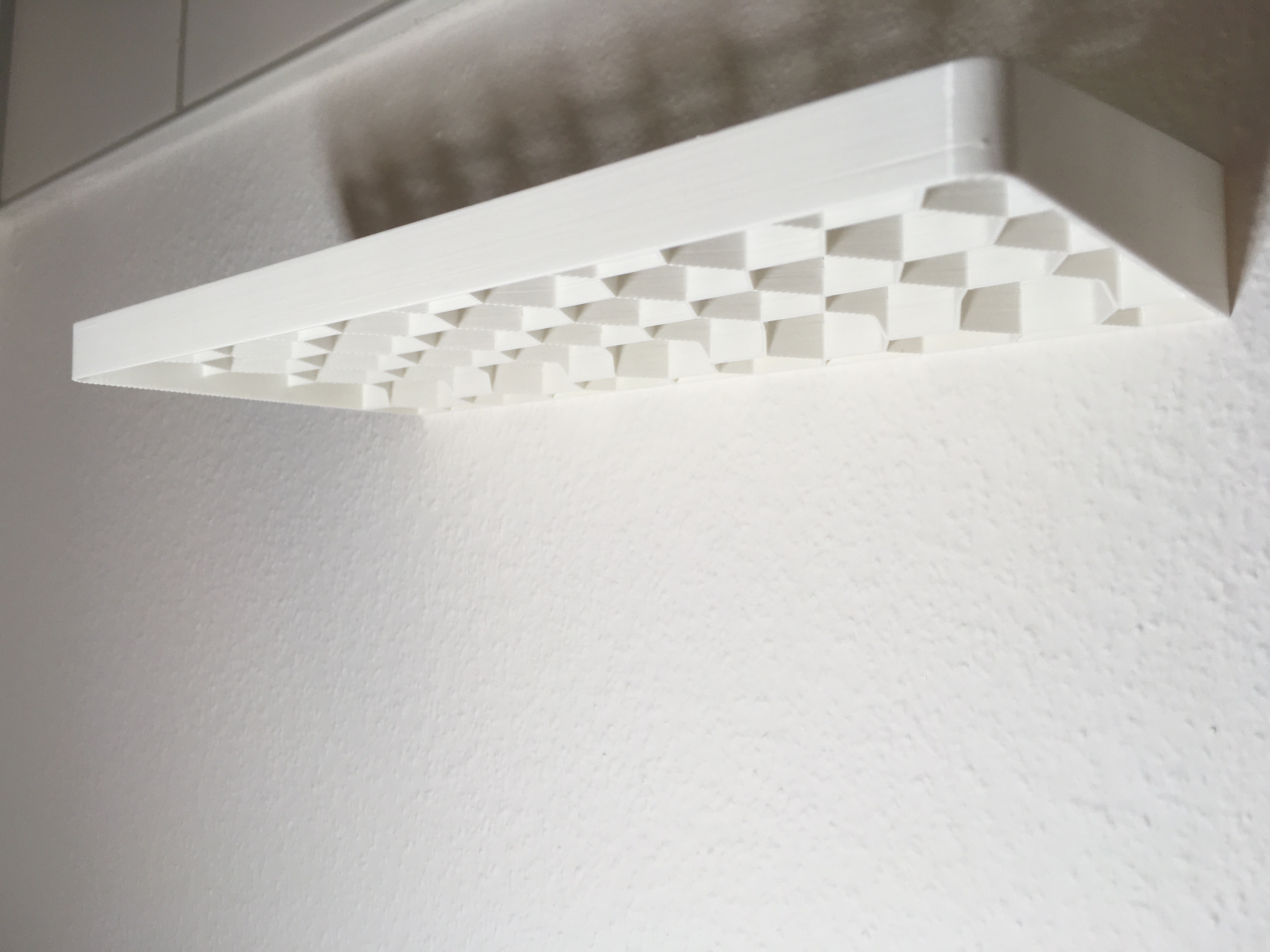 Hexagon shelf with recess for a first aid kit / Regalbord mit ...