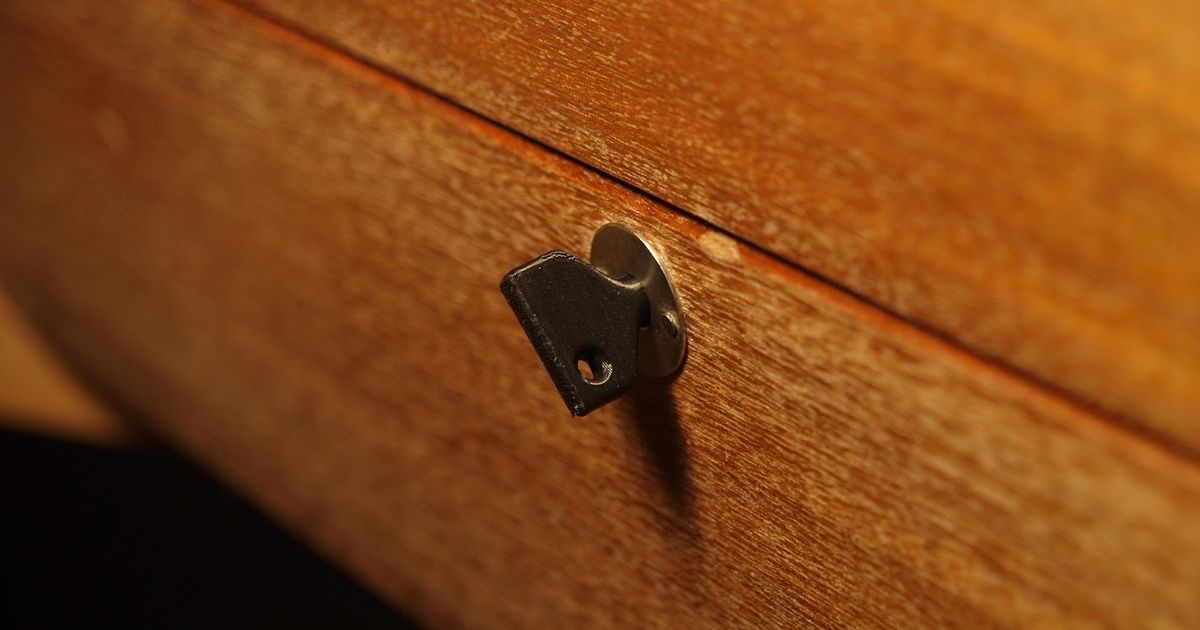 Pragotron Master clock key by Viola Podzimková | Download free STL ...