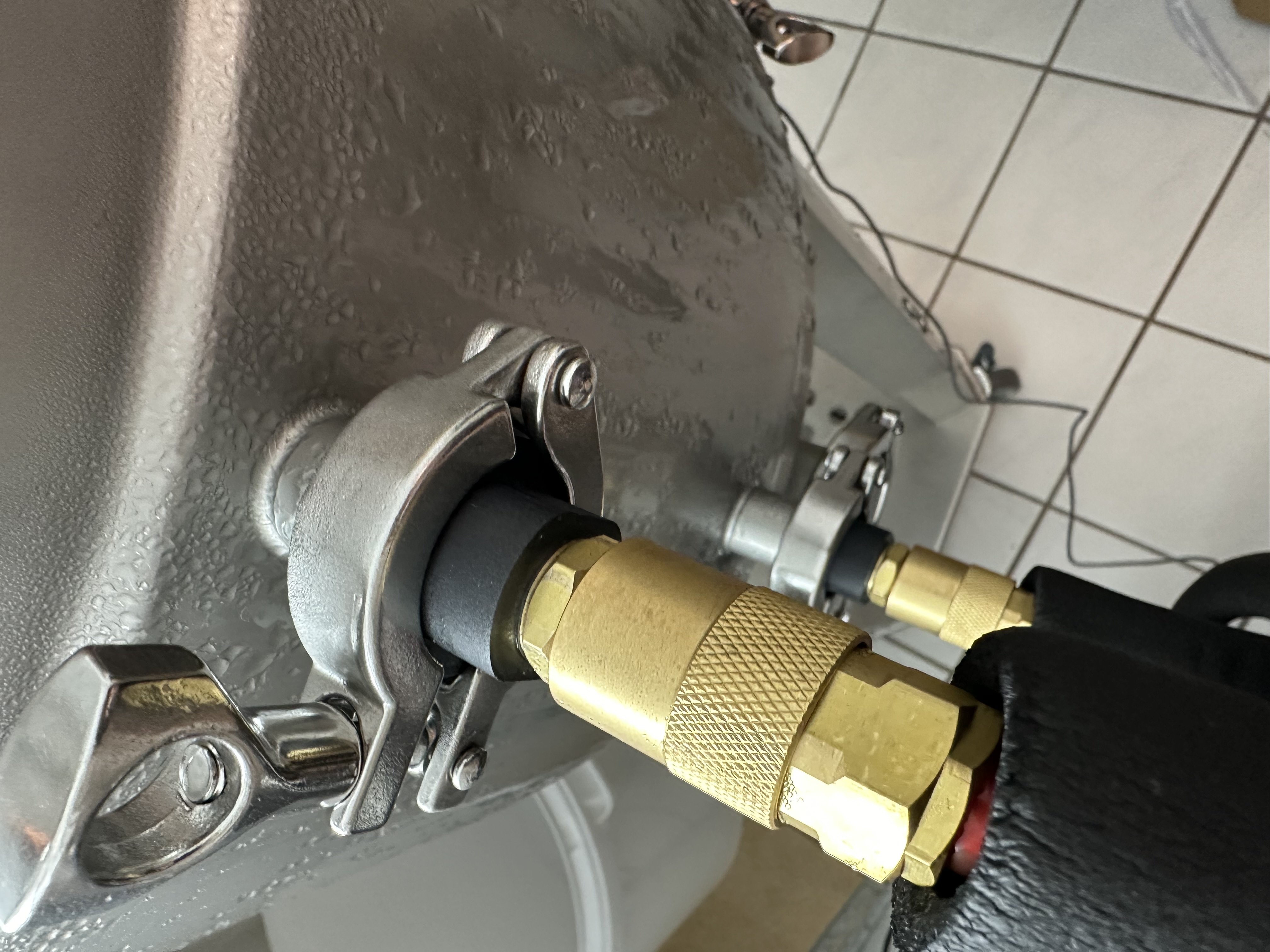 Tri clamp 34 to 3/8" BSP by Romain | Download free STL model ...