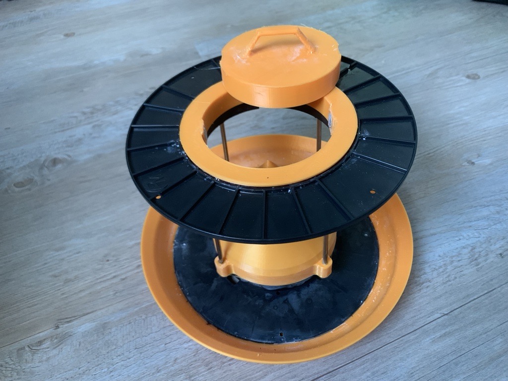 Spool Bird feeder (overengineered) for PM Spools (upcycling) by jet ...
