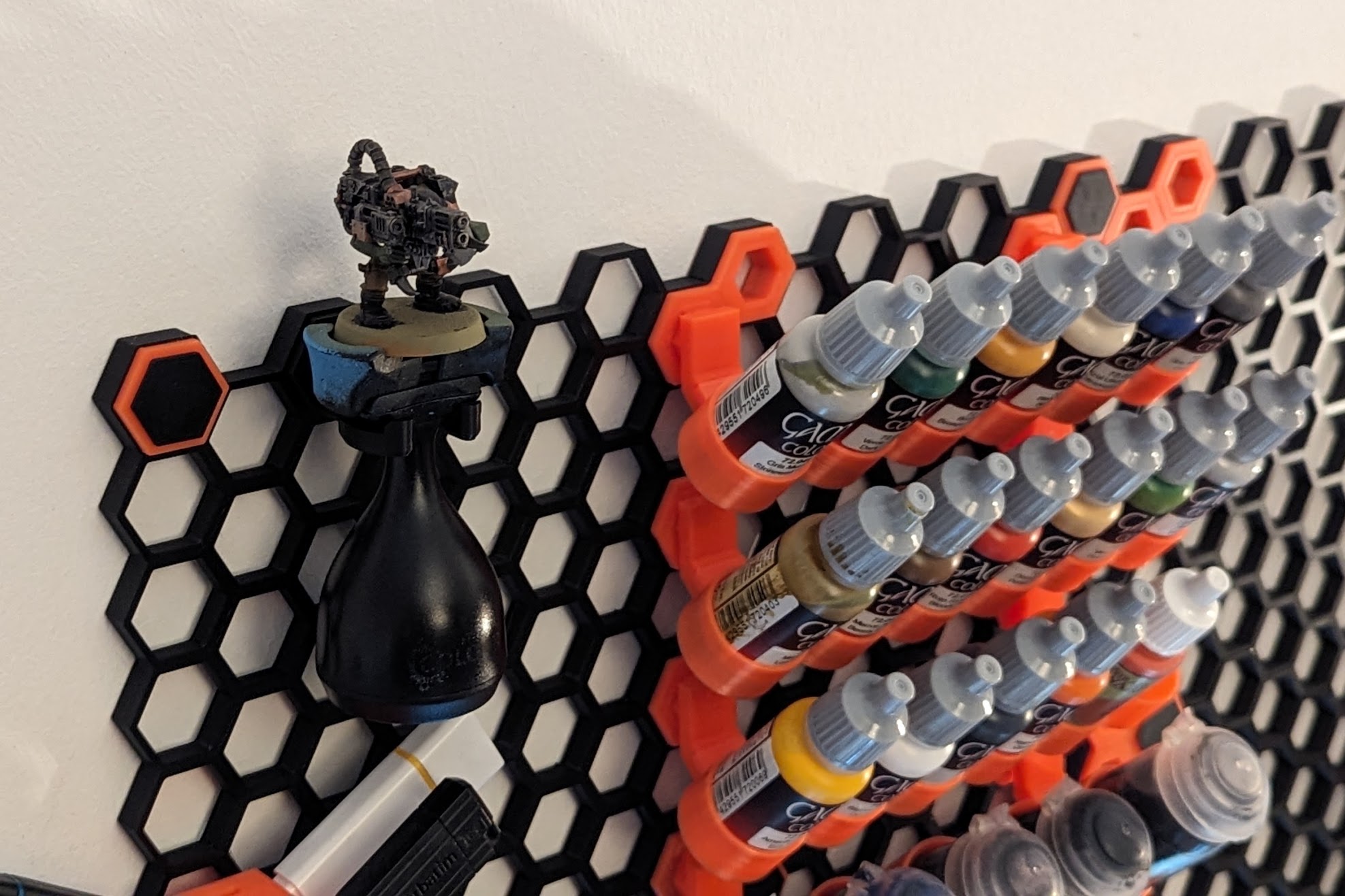 Honeycomb Wall Citadel Painting Handle Holder by dasfrodo | Download ...