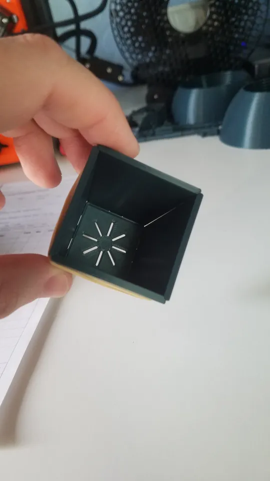 Seed Starter System - Reusable & Print-in-Place by Sean K. | Download ...