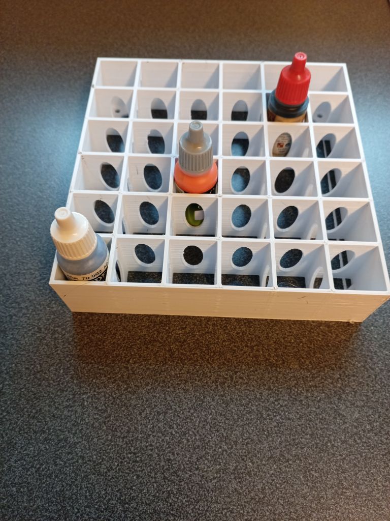17ml Paint Dropper Bottle Rack by Bluefrogman | Download free STL model ...