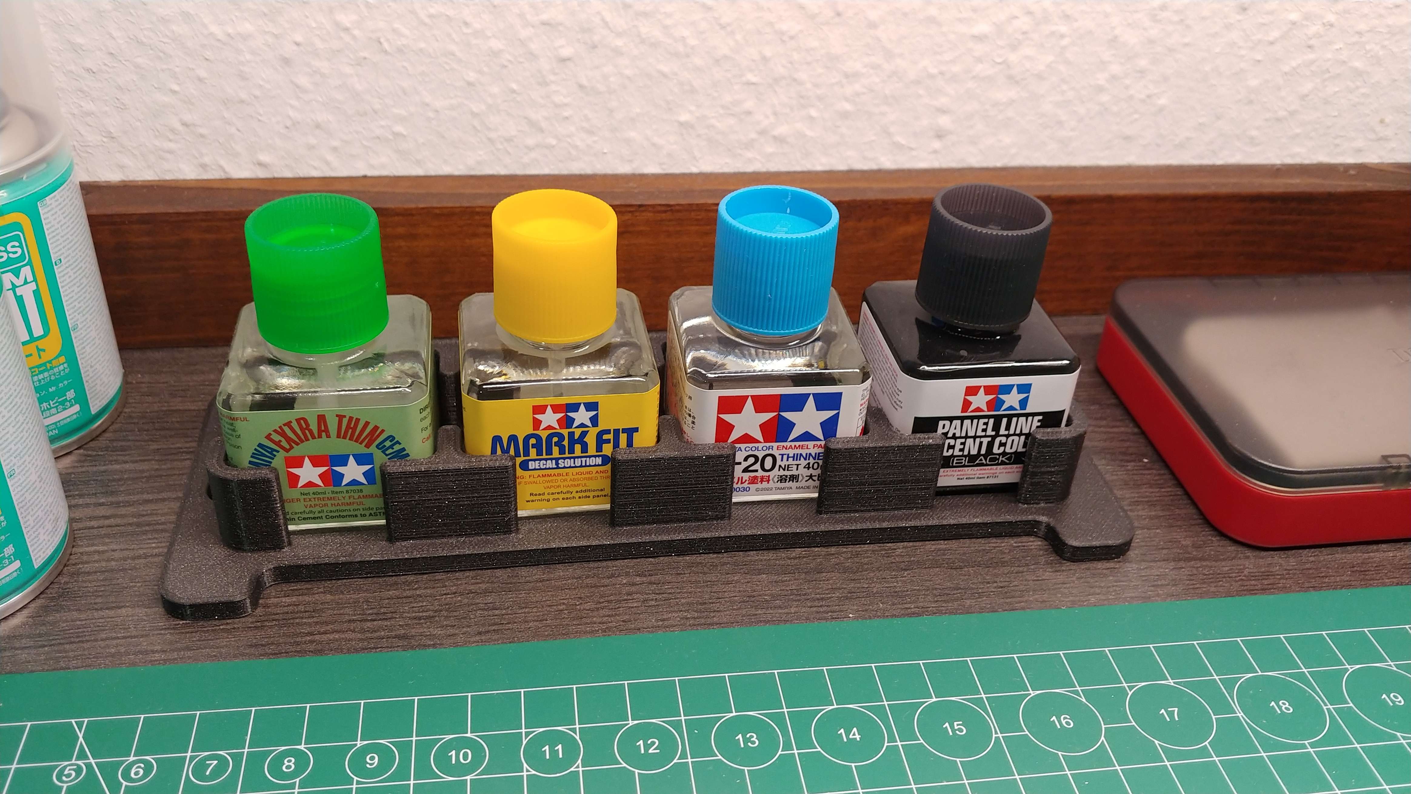 Tamiya glue quadruple bottle holder by Leo | Download free STL model ...
