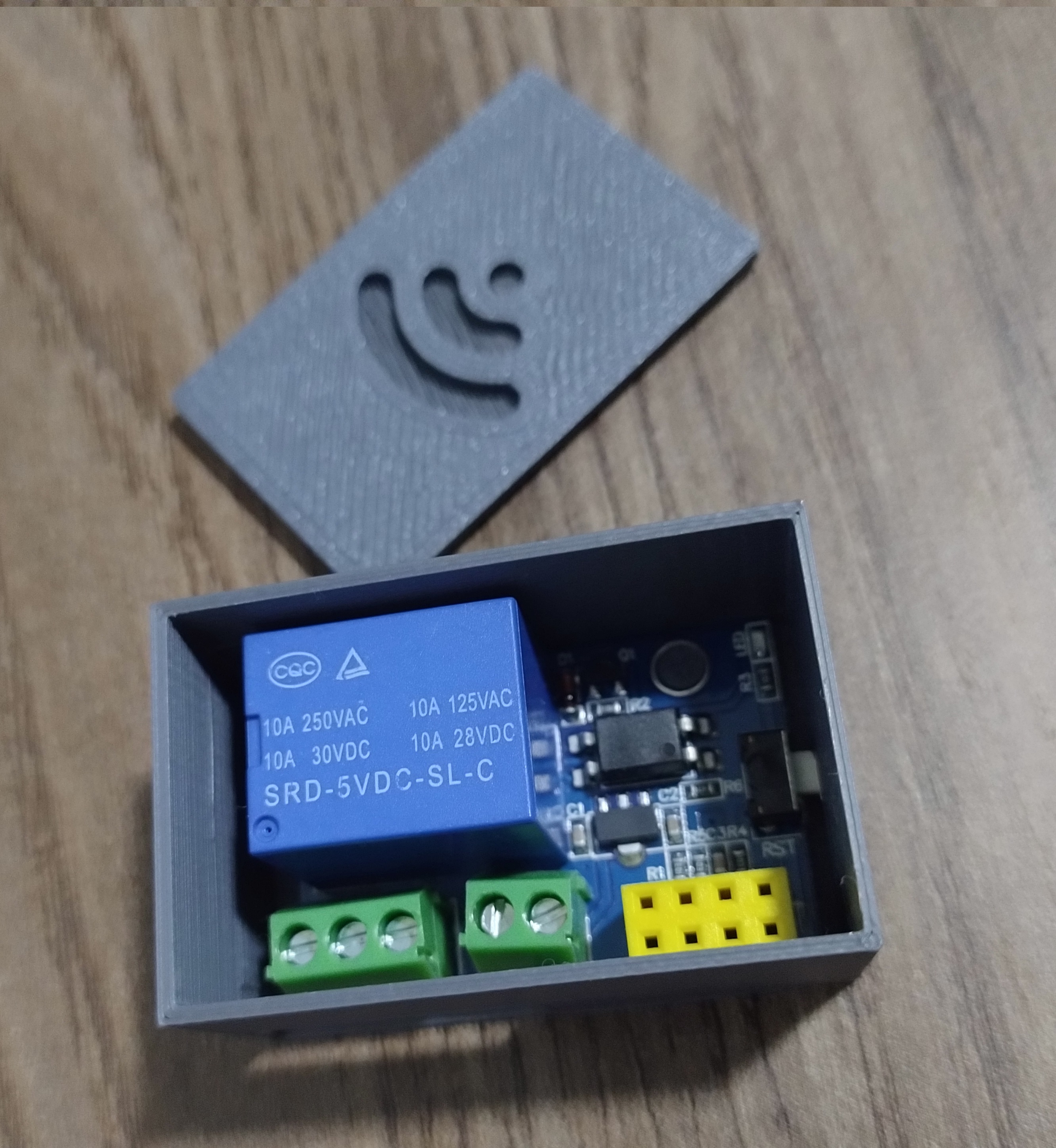 ESP-01 Relay-01 Case von H4DeS | Kostenloses STL-Modell herunterladen ...
