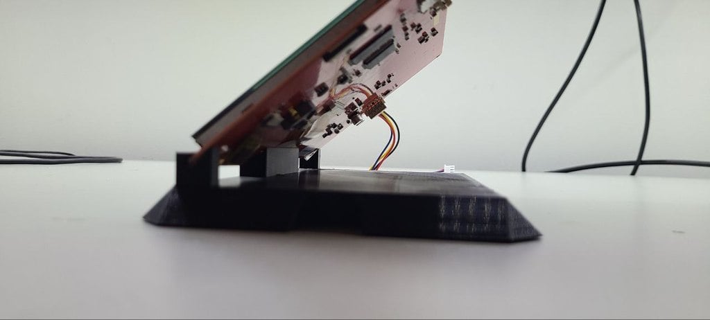 Nextion 7" Desktop Stand by TGH56 | Download free STL model ...