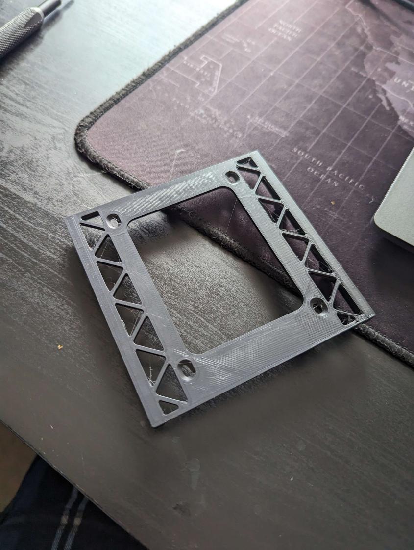 SSD adapter by Sabitech | Download free STL model | Printables.com